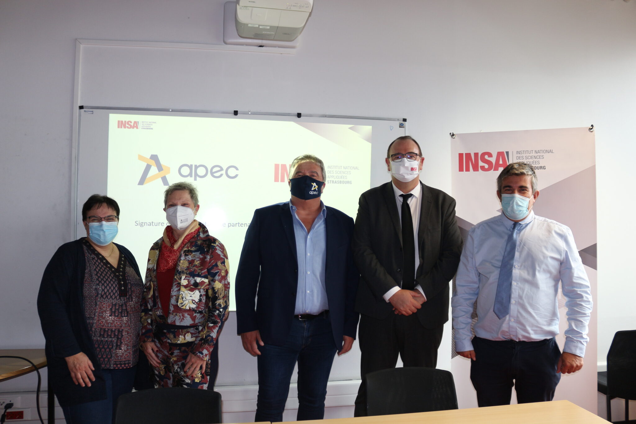 Signature de la convention de partenariat entre l'Apec et l'INSA ...